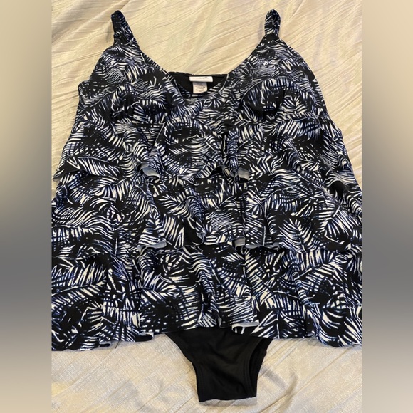 Jaclyn Smith | Swim | Jaclyn Smith 24w Blackwhite Navy Tropical ...